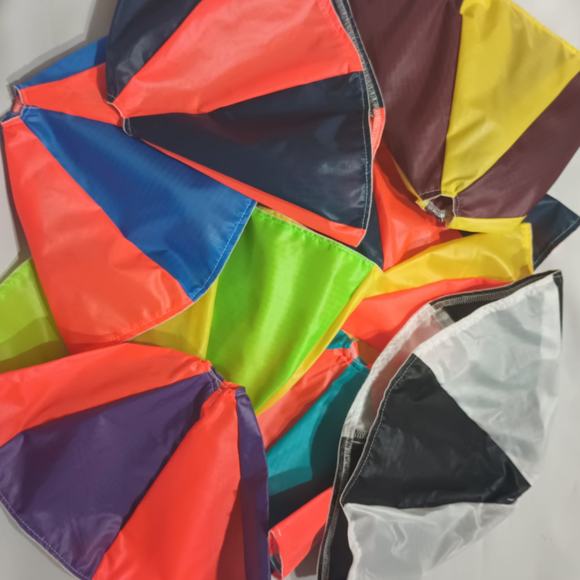 Spherachutes || Hemispherical Parachutes – Spherachutes LLC